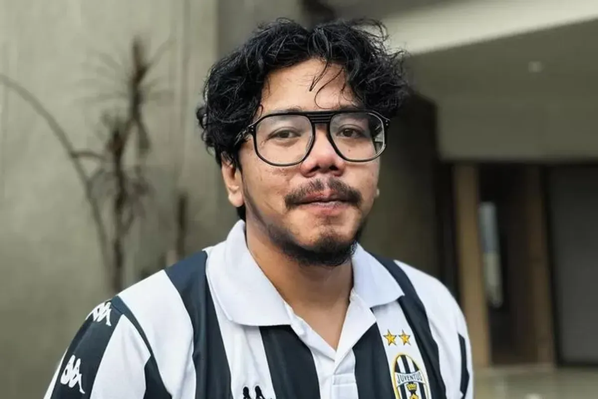 Profil Ferry Irwandi: Jejak Karier, Kontroversi, dan Pengaruhnya di Dunia Digital - Biodata ...